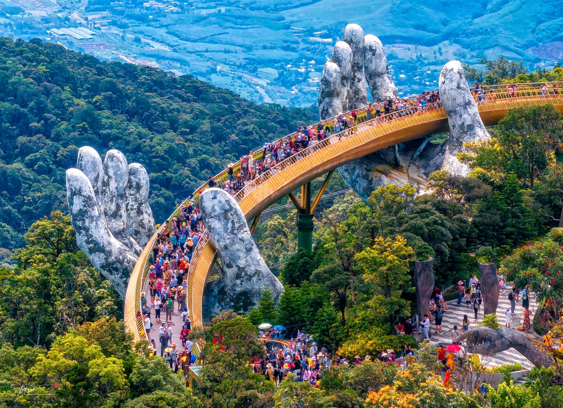 Tin tức, hình ảnh, video clip mới nhất về Cầu Vàng Bà Nà Hills