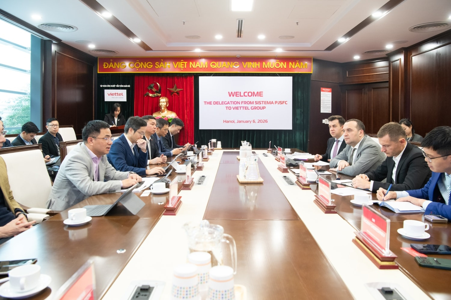 Tập đoàn triệu đô của Nga đưa Phó Chủ tịch sang Viettel, học cách làm ...