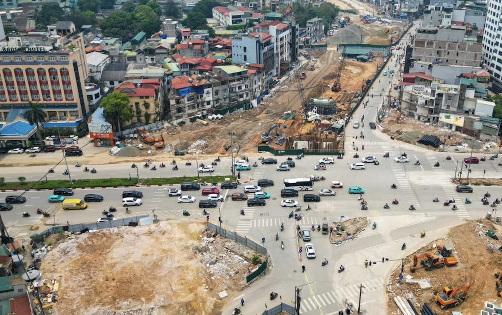 Từ ngày mai, Hà Nội điều chỉnh giao thông tại nút giao La Thành ...