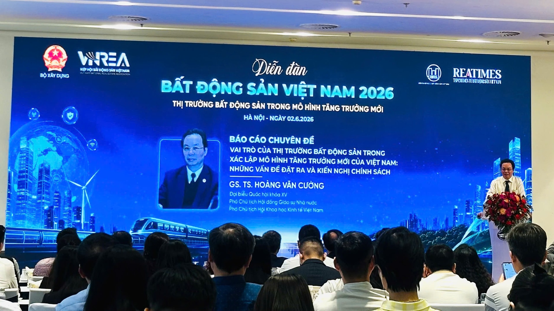 GS. TS. Hoàng Văn Cường: Bất động sản phải tạo giá trị sử dụng thực để ...