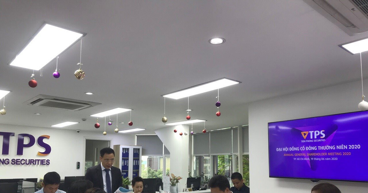 Chứng khoán Tiên Phong - TPS (ORS) chào bán 300 triệu cổ phiếu với mức ...