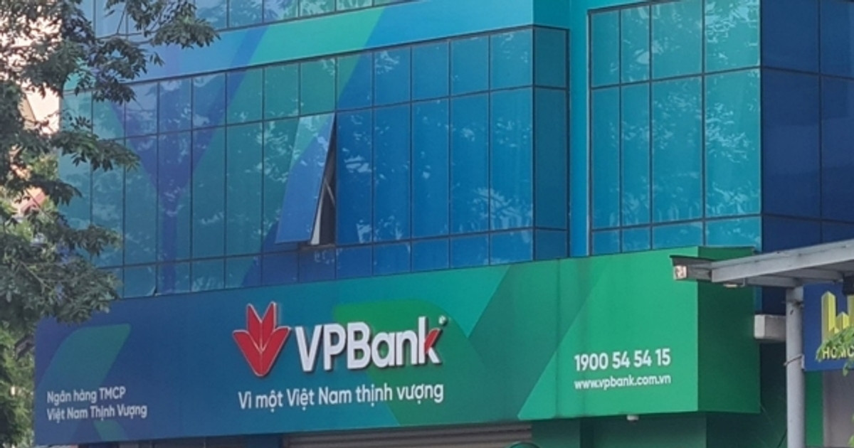 Phó Tổng Giám đốc VPBank đăng ký mua vào 350.000 cổ phiếu VPB