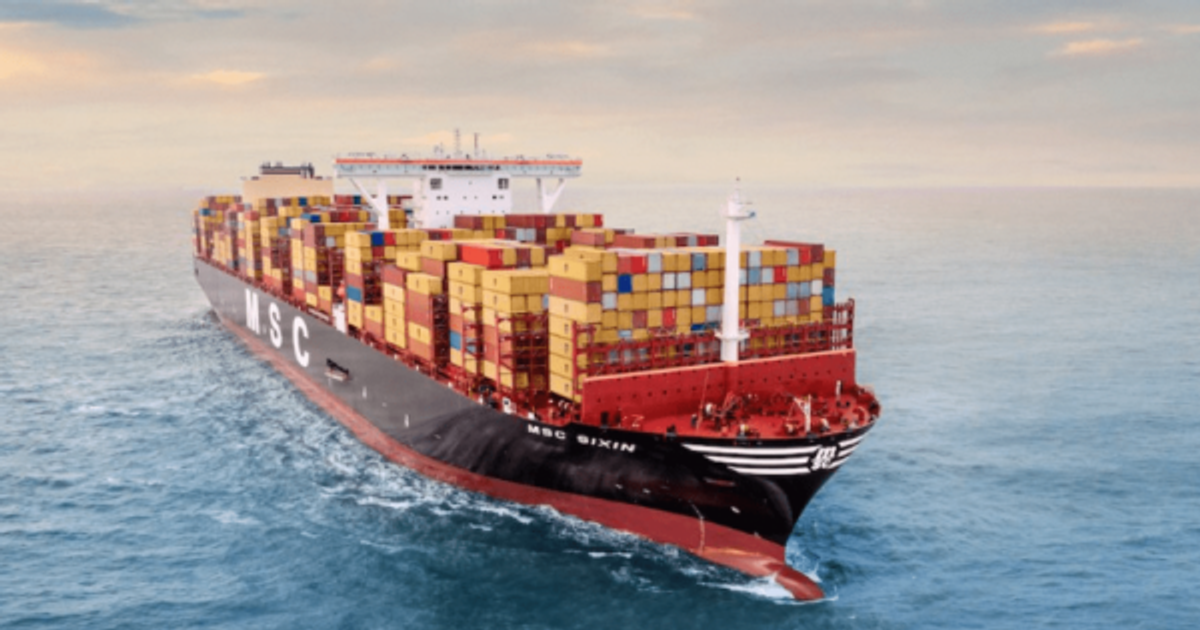 Trung Quốc bàn giao siêu tàu container lớn nhất thế giới: Boong tàu ...