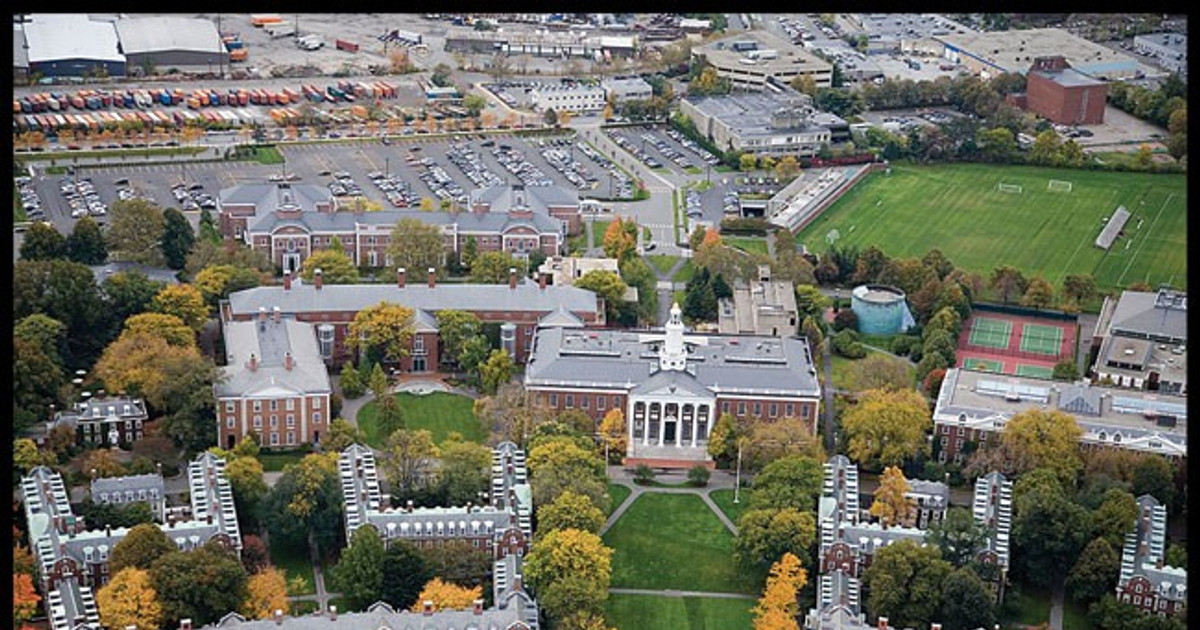 Đại học Harvard đối mặt với vụ kiện liên quan đến bê bối bài Do Thái