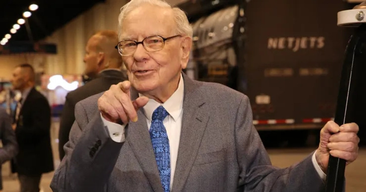 Muốn đầu tư như Warren Buffett? Hãy mặc kệ dự báo của các chuyên gia và ...
