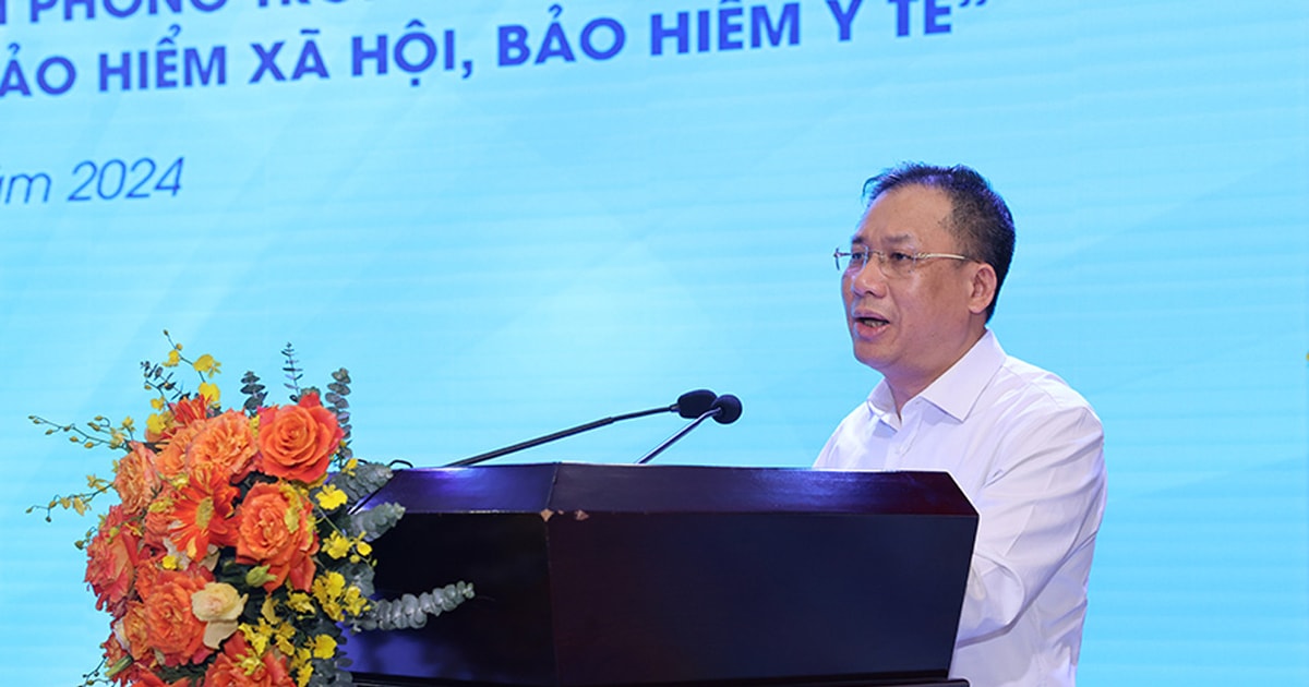 Đoàn viên Bưu điện lan tỏa văn hóa tham gia bảo hiểm xã hội ở mỗi ngõ, xóm