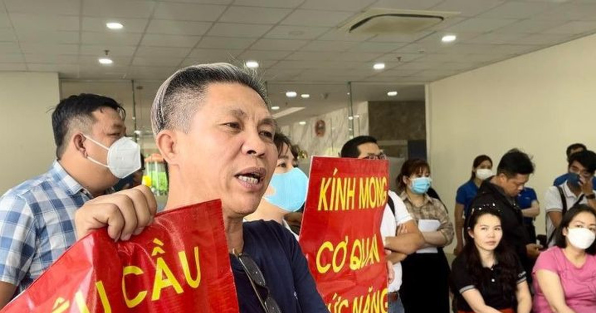 Phụ huynh Apax Leaders: 'Trung tâm còn nợ 120 triệu, giờ tôi không biết ...