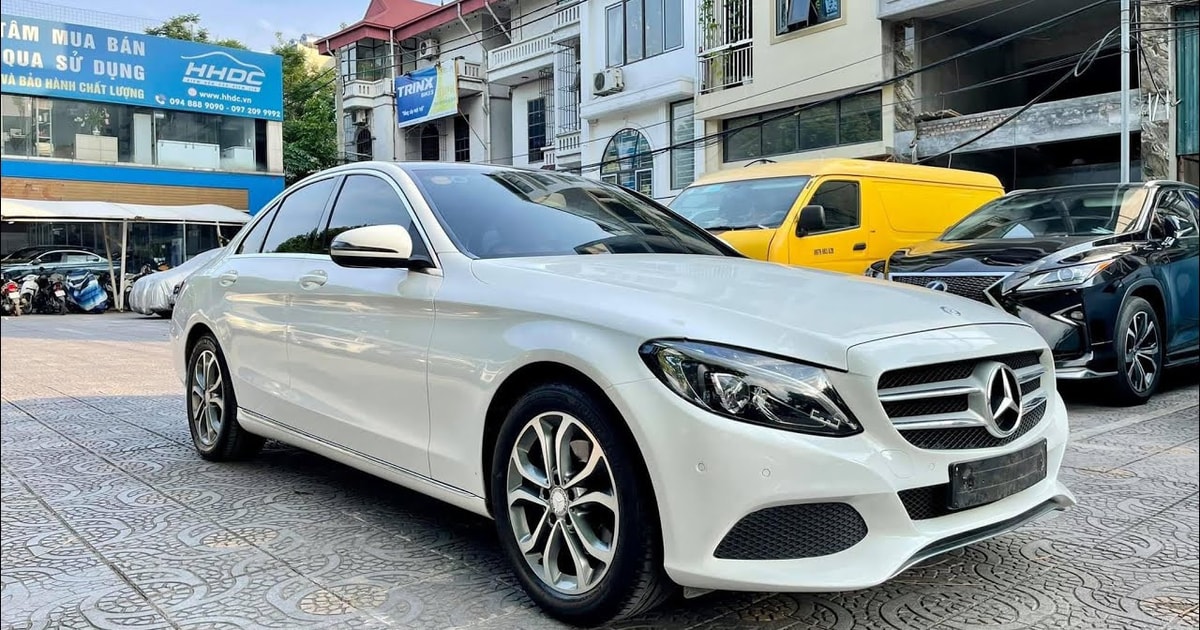 Xe sang Mercedes-Benz C200 2018 từng được săn đón rớt giá chóng mặt sau ...