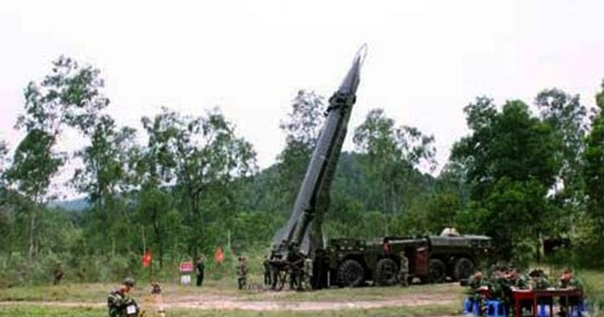 Cận cảnh tên lửa đạn đạo đầu tiên của Đông Nam Á do Việt Nam sở hữu