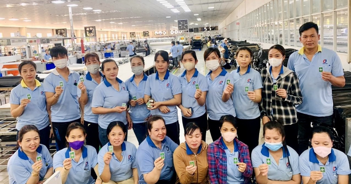 Một công ty ở Đồng Nai tặng 400 nhẫn vàng cho người lao động