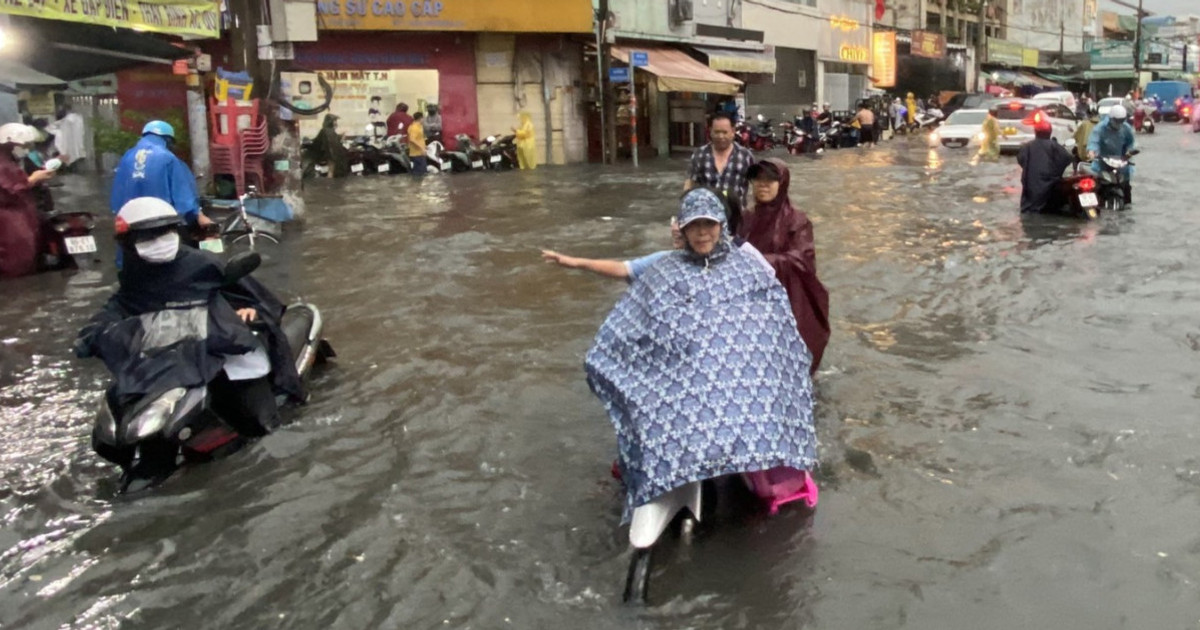 Chợ Thủ Đức ‘thất thủ’ dù hệ thống thoát nước 248 tỷ đồng mới khánh thành
