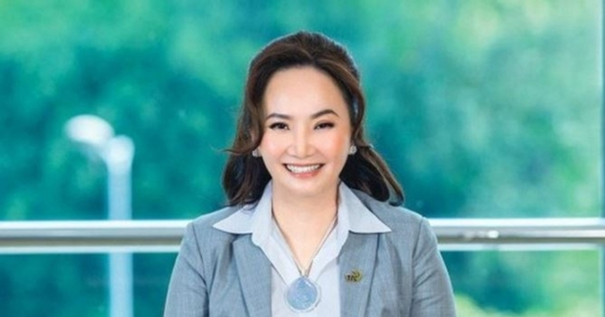 'Công chúa' vừa tiếp quản 'ngai vàng': Từ giấc mơ làm cô giáo đến người ...