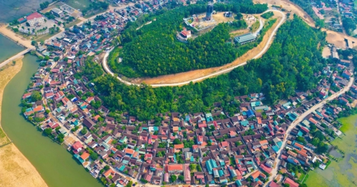 Ngôi làng cổ nép mình bên tả ngạn bờ sông Mã, là nơi phát hiện cụm mộ ...