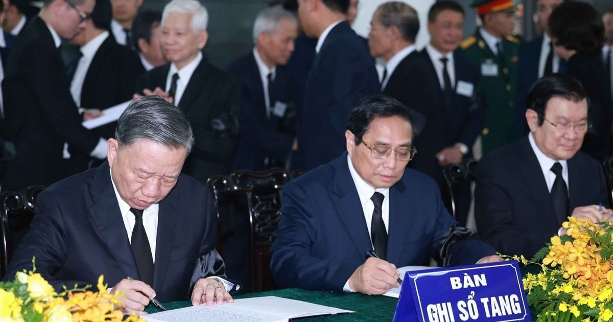 Những lời lay động trong sổ tang Tổng Bí thư Nguyễn Phú Trọng