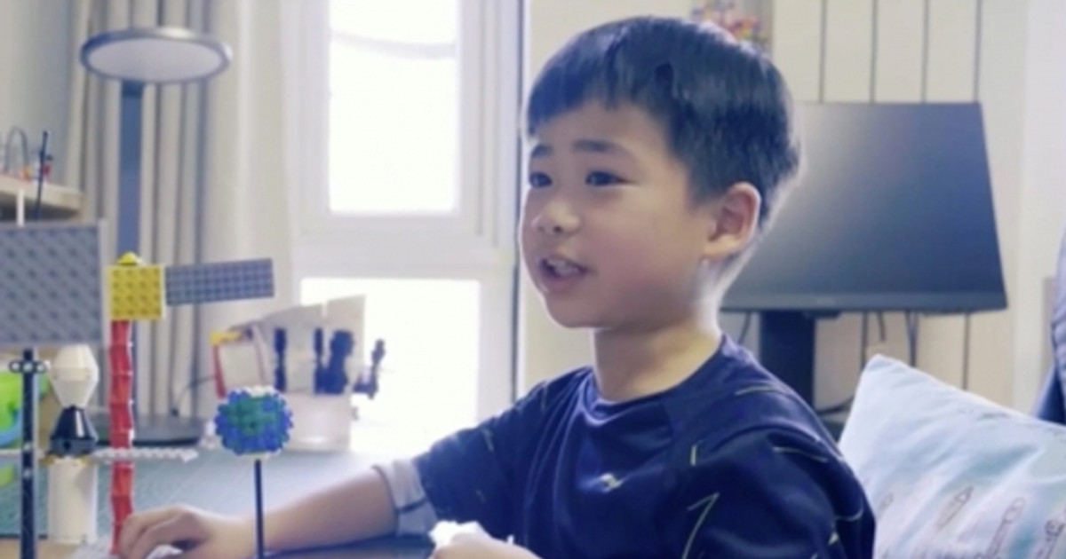 'Thần đồng' 11 tuổi đã viết 600 code chế tạo tên lửa, muốn trở thành ...