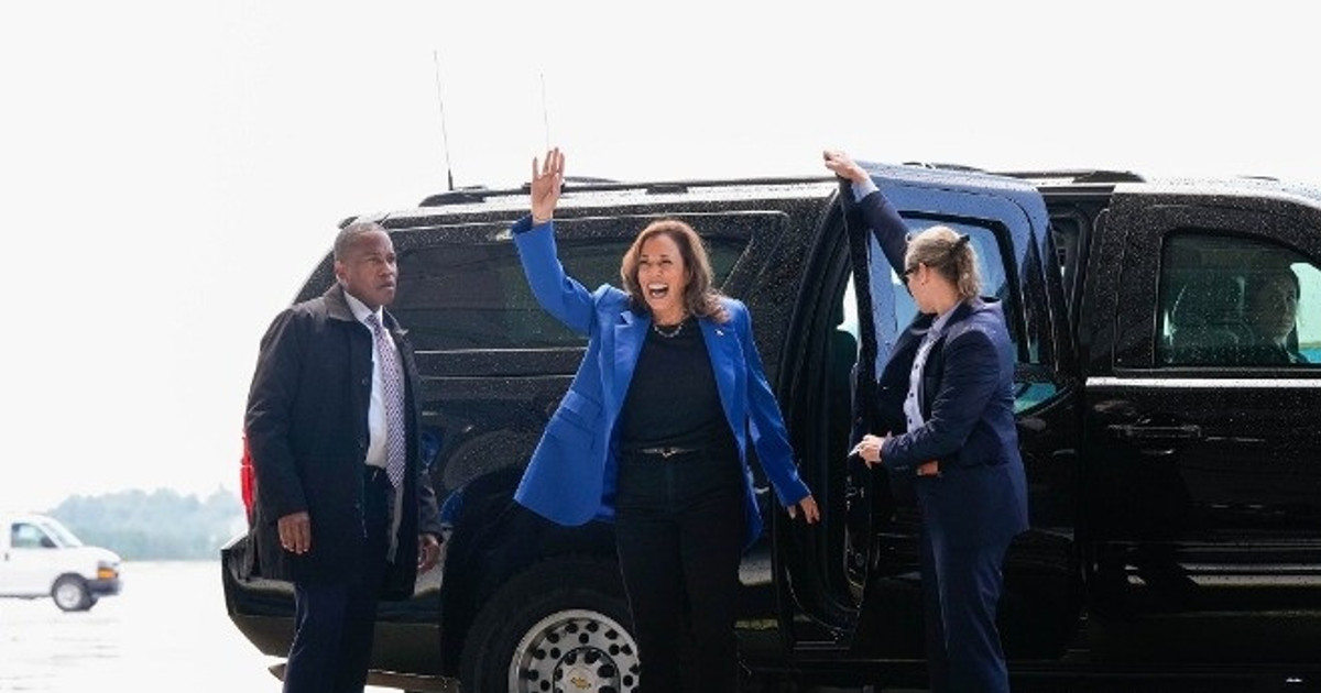 Phó Tổng thống Mỹ Harris ám chỉ ông Trump 'hèn nhát'