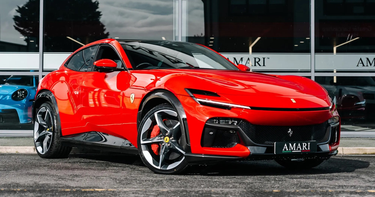 Không chỉ Land Cruiser, siêu xe Ferrari cũng bán ‘bia kèm lạc’ chênh ...