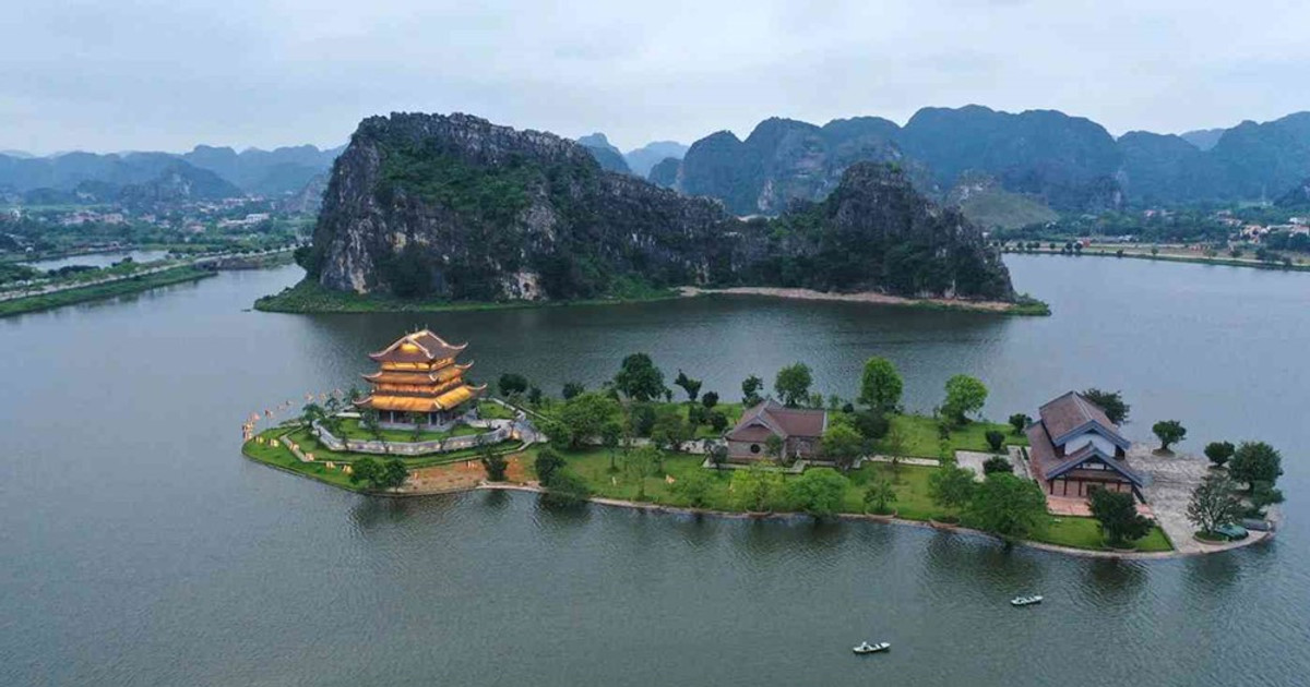 Chiêm ngưỡng ngôi chùa dát vàng có nguồn gốc hàng nghìn năm, nằm giữa ...