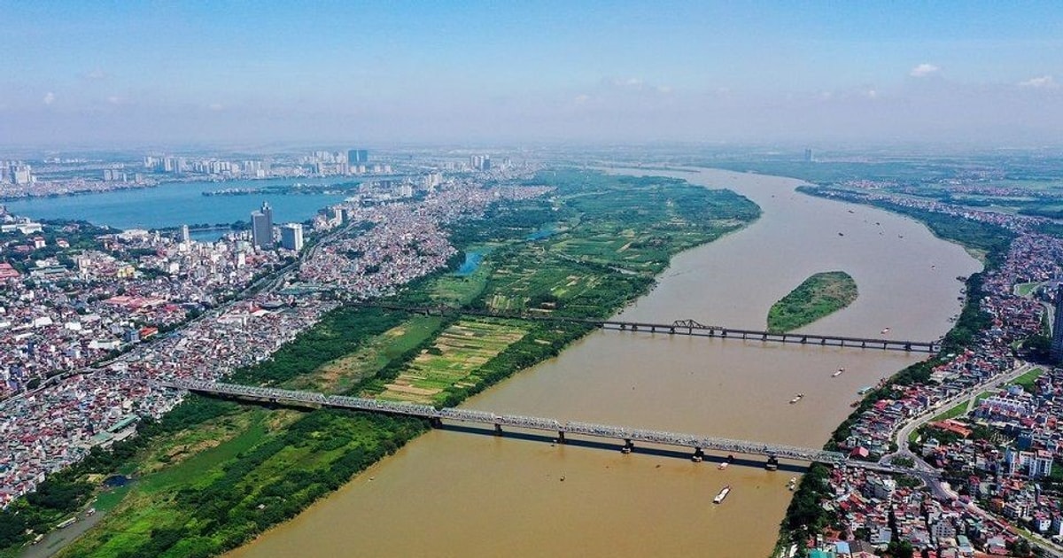 Con sông dài 163km bắt nguồn từ Trung Quốc, là biểu tượng của Hà Nội