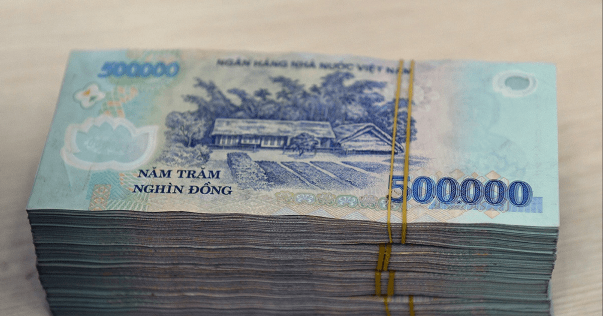 Công an phát thông báo ‘khẩn’ tìm người đánh rơi cọc tiền mệnh giá 500. ...