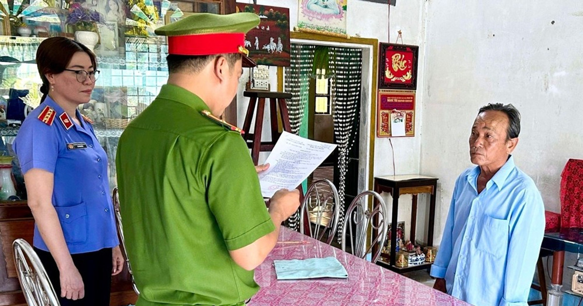 Bị hại làm giấy tờ đất của Phùng Xuân Định liên hệ công an để giải quyết