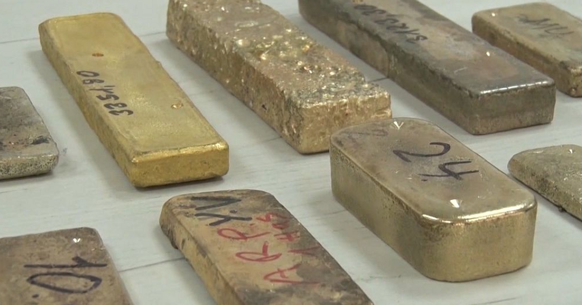 13 tiếng khám xét chiếc ô tô chuẩn bị vượt biên, thu giữ khẩn cấp hơn ...