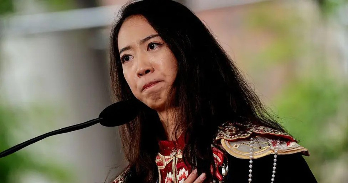 'Chúng ta không vươn lên bằng cách chứng minh người khác sai': Bài phát biểu tốt nghiệp tại ...