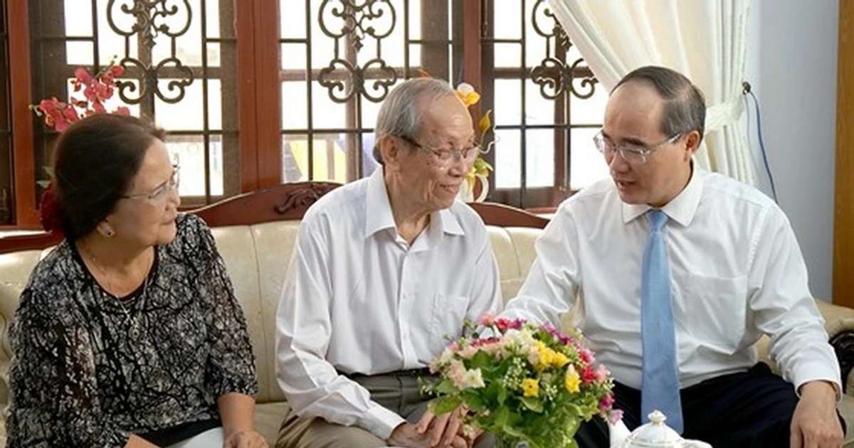 Đề xuất truy tặng danh hiệu Anh hùng Lao động cho cố Giáo sư, Tiến sĩ Trần Hồng Quân, nguyên Bộ ...