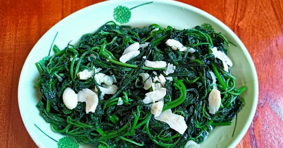 Loại rau từng bị xem cỏ dại, trước chỉ hái cho lợn ăn nay bán 70.000 đồng/kg, thành đặc sản được ...