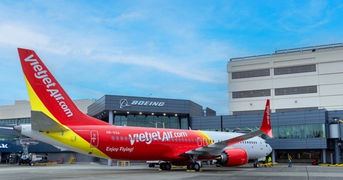 Vietjet (VJC) nhận tàu bay Boeing đầu tiên trong đơn hàng 32 tỷ USD, cổ ...