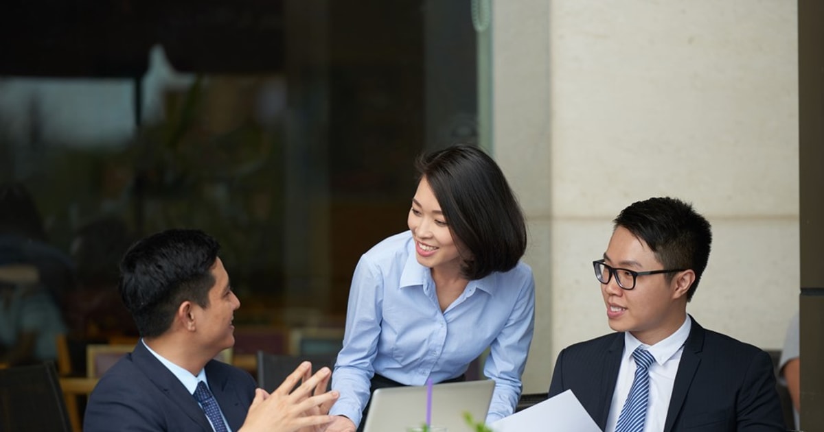 Muốn giảm rác thải, hãy bắt đầu từ lương CEO?