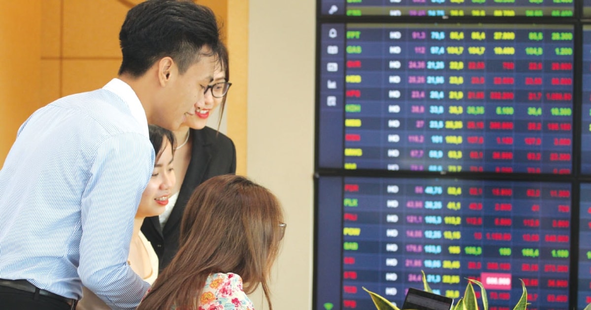 Dòng tiền chứng khoán phân hóa trước tuần FTSE Russell họp